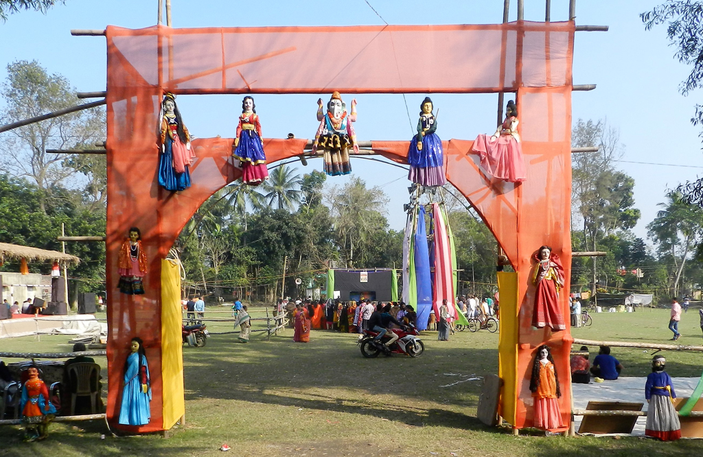 Bengal: At the home of string puppets