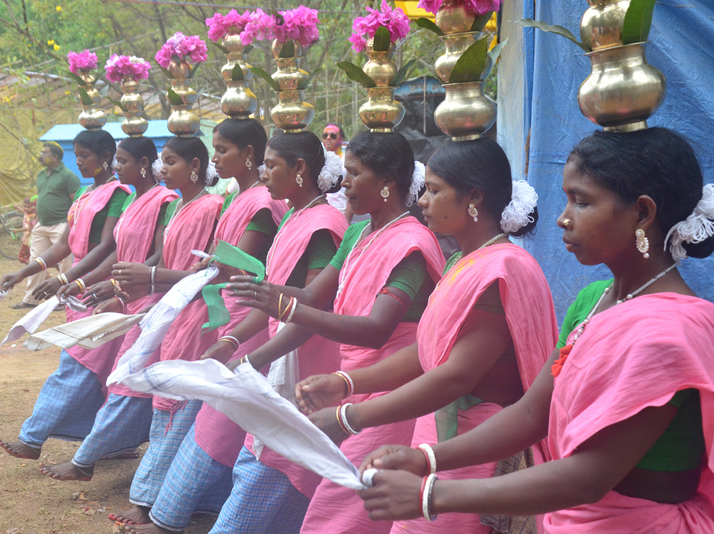 West Bengal: Dol Jatra